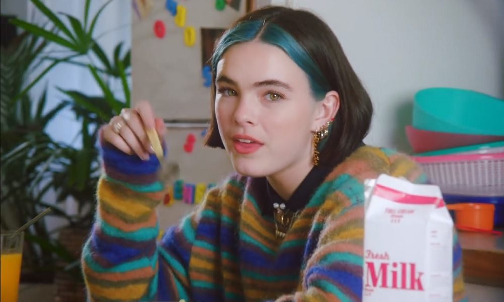 TikTokで話題のベニー（BENEE）とは？ ニュージーランド発20歳の新星