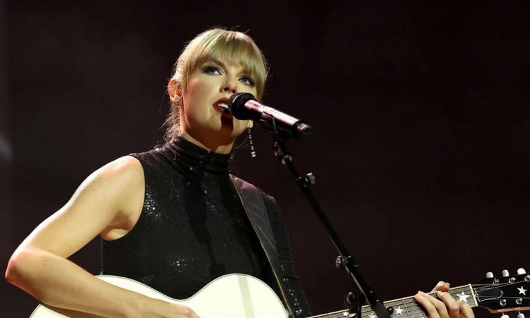 テイラー・スウィフトが米アワードで“Songwriter-Artist of the Decade”を女性初受賞
