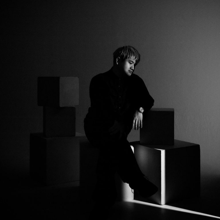 Yaffle 新曲「Mercy through the Clouds」配信開始。DGよりAL発売決定