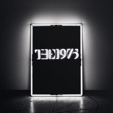 The 1975、デビュー・アルバム『The 1975』10周年記念盤が発売決定