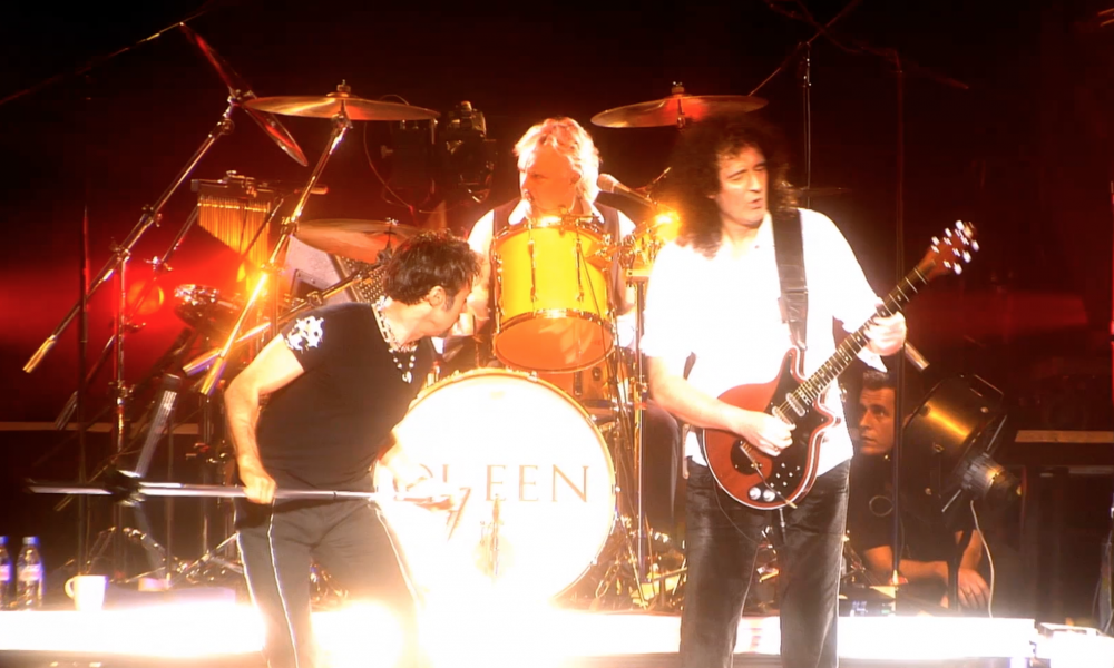 クイーン、2005年ツアーからの貴重ライヴ映像が公開